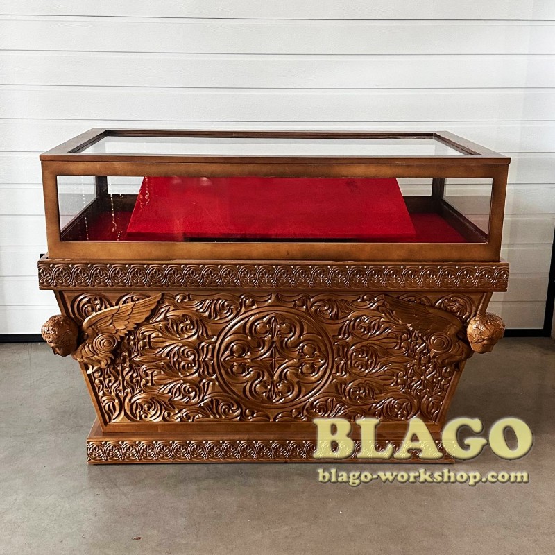 Wooden tomb with carving 125x75x87 cm