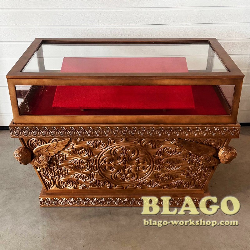 Wooden tomb with carving 125x75x87 cm